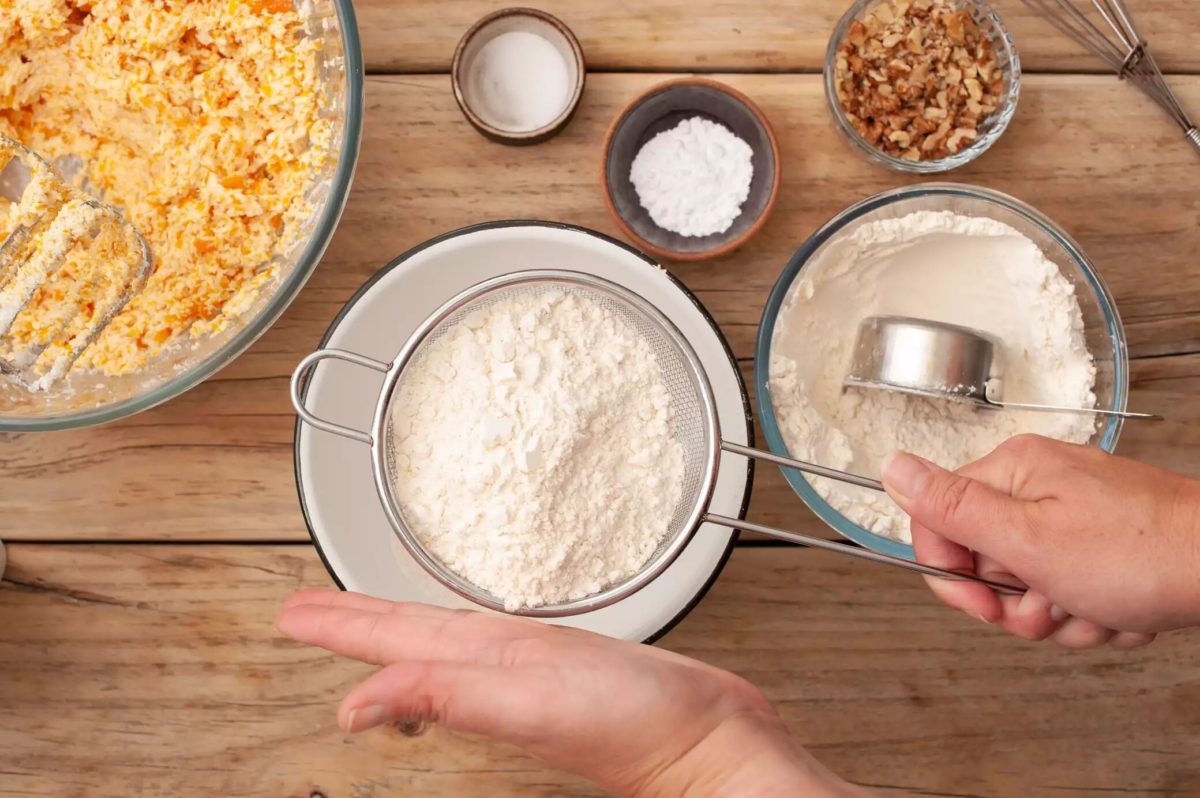 လိမ္မော်အရသာ မုန်လာဥနီ ကွတ်ကီး