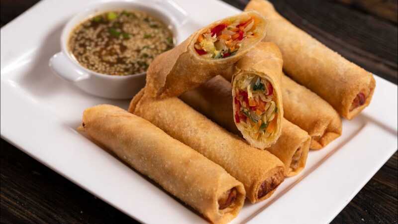 ကြွပ်ကြွပ်လေးနဲ့စားကောင်းတဲ့ Egg Rolls
